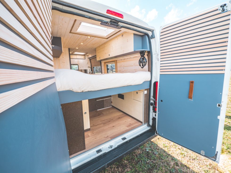 Gugus | VAN Designers - Conçu par Amour du voyage